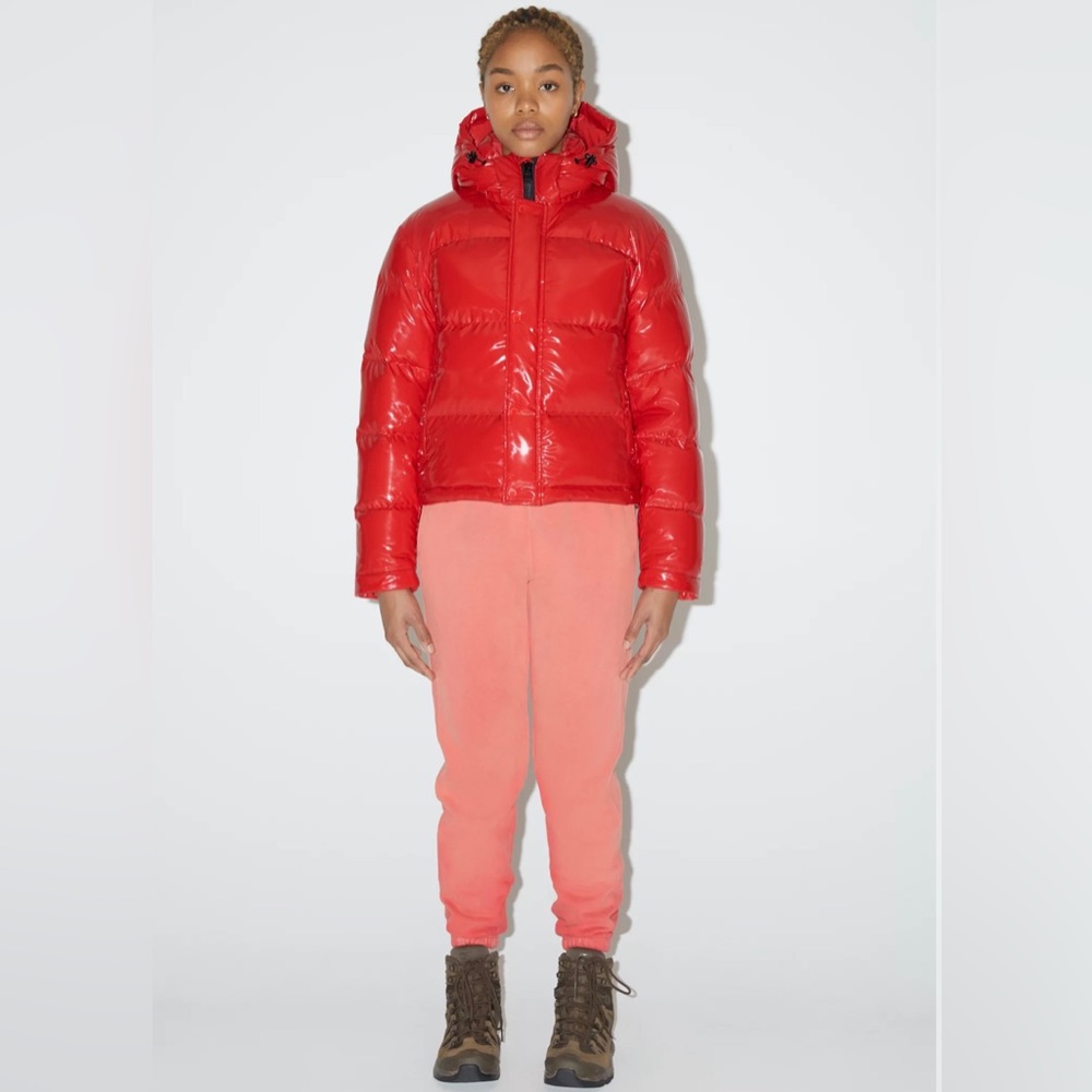 Aritzia Tna Super Puff Shorty - Red Glossy 2xs - Gem